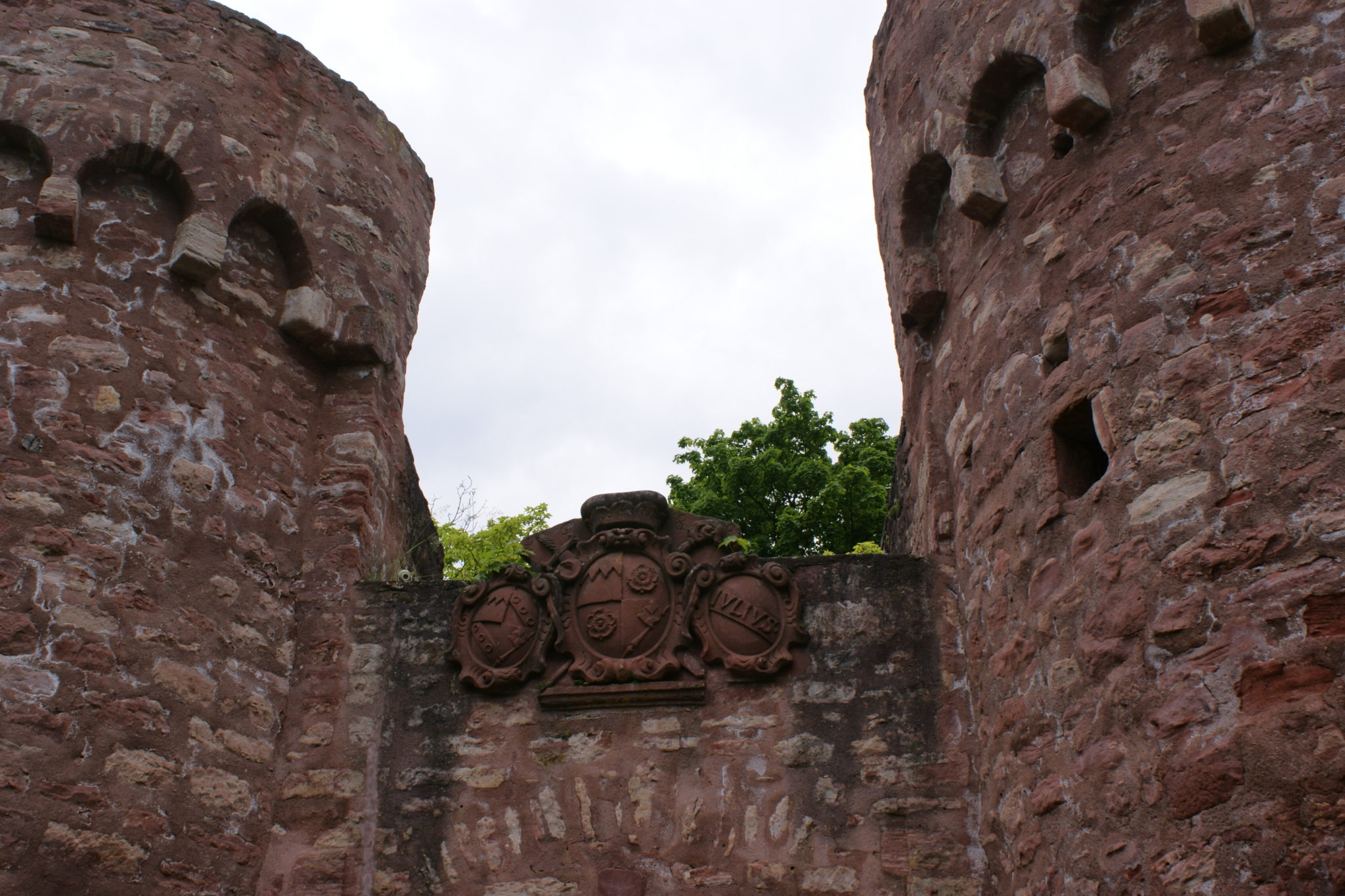 Burg Gamburg – Kulturerbe von europäischem Rang hoch über dem Taubertal ...