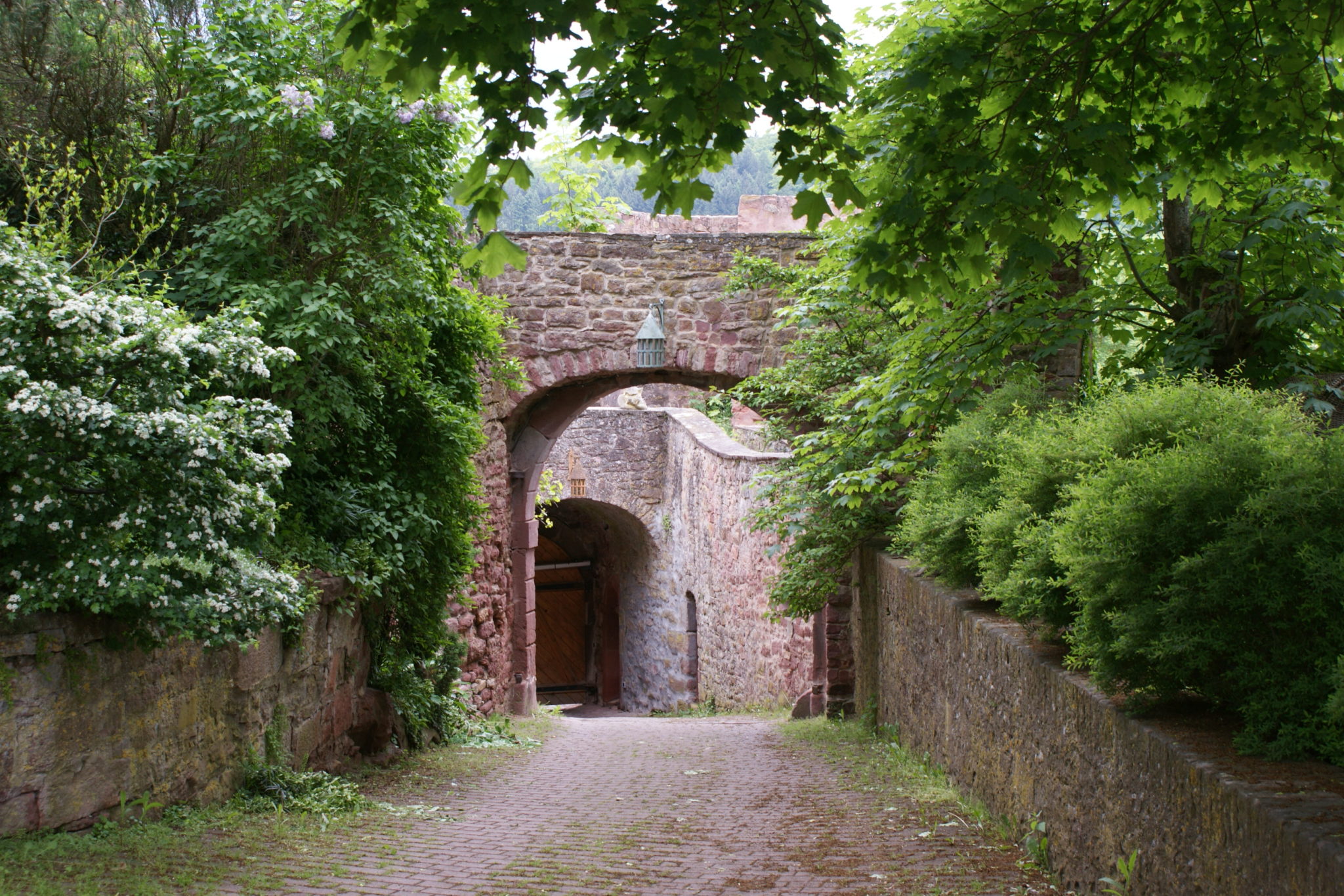 Burg Gamburg – Kulturerbe von europäischem Rang hoch über dem Taubertal ...